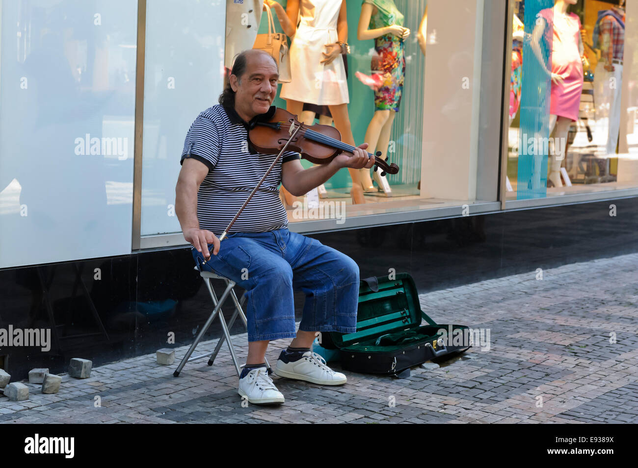Prague street musician hi-res stock photography and images - Alamy