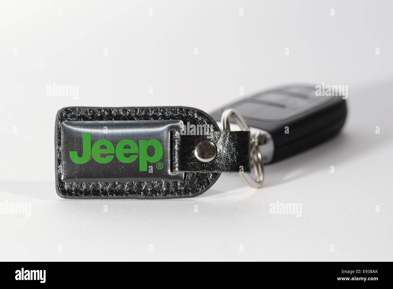 Electronic car key with Jeep branded fob / key ring Stock Photo - Alamy