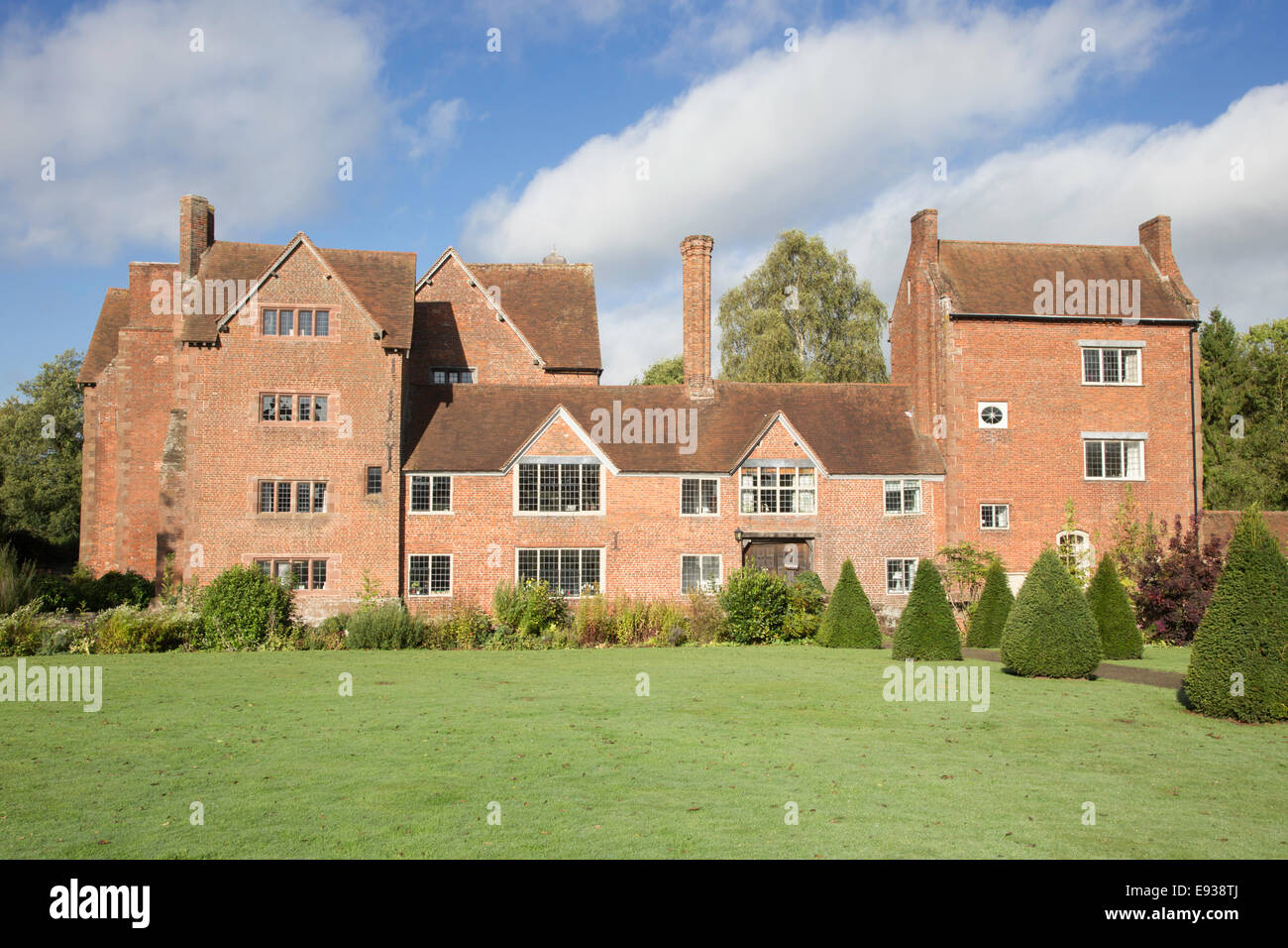 Harvington hall hi-res stock photography and images - Alamy