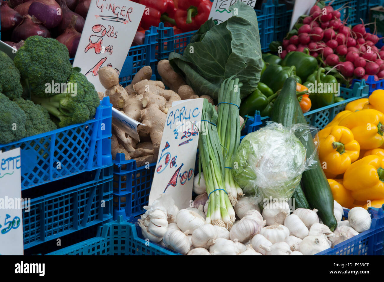 Peppers of the stalls hi-res stock photography and images - Alamy