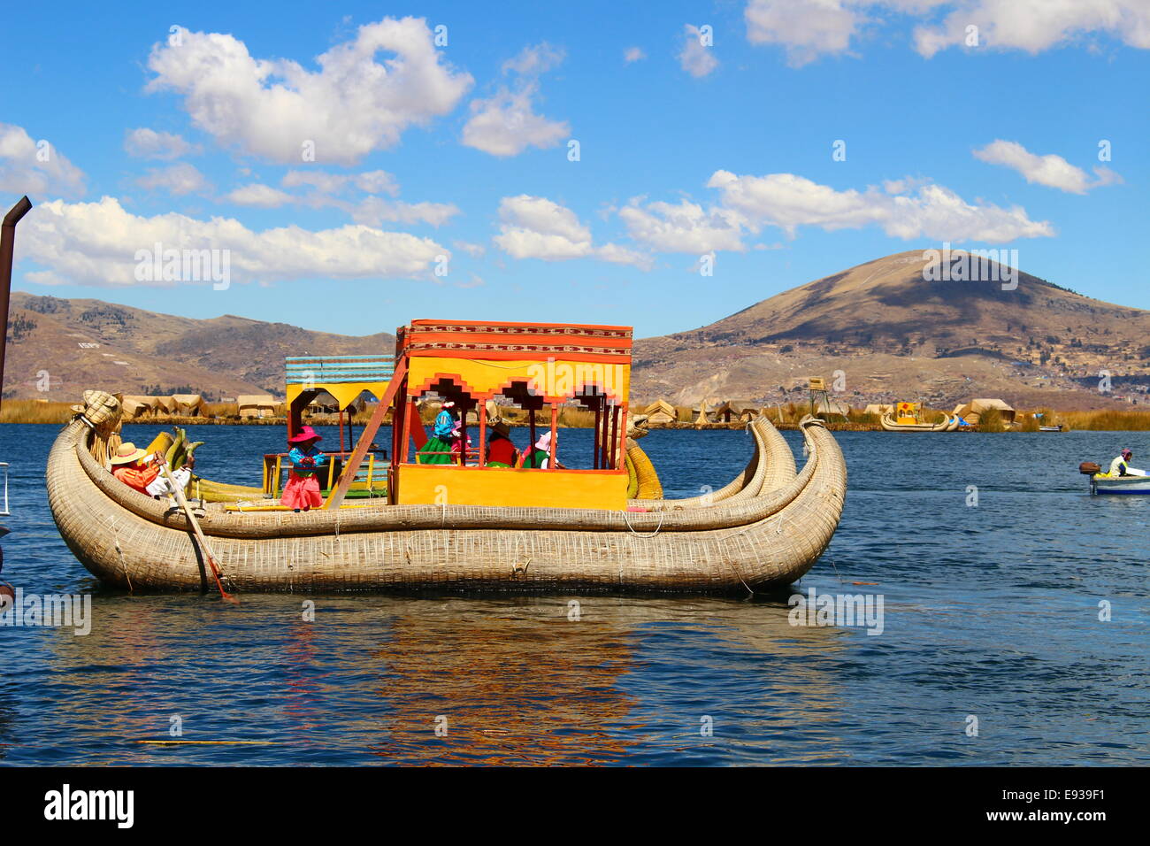 Reed boat hi-res stock photography and images - Alamy