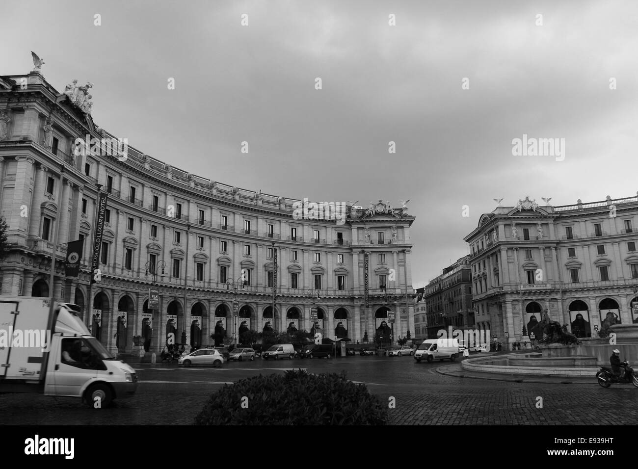 Piazza della repubblica roma hi-res stock photography and images - Alamy
