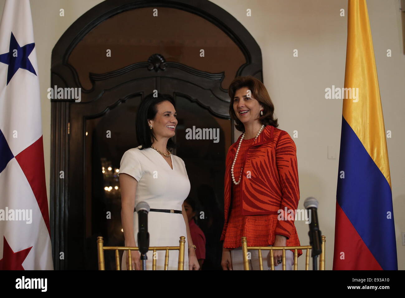 Angela alvarado hi-res stock photography and images - Alamy