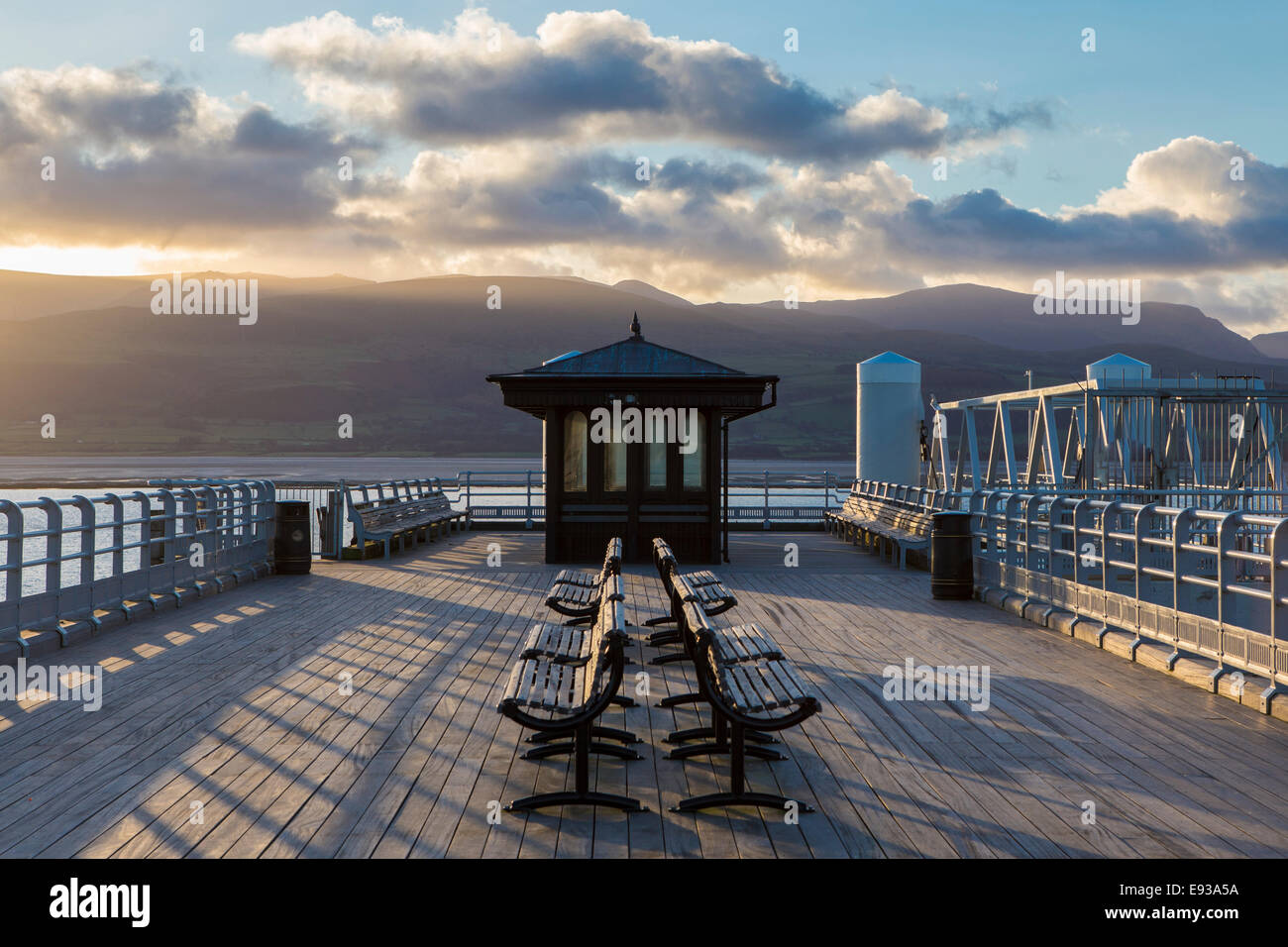 Beaumaris Pier in Beaumaris, Anglesey, North Wales Stock Photo - Alamy
