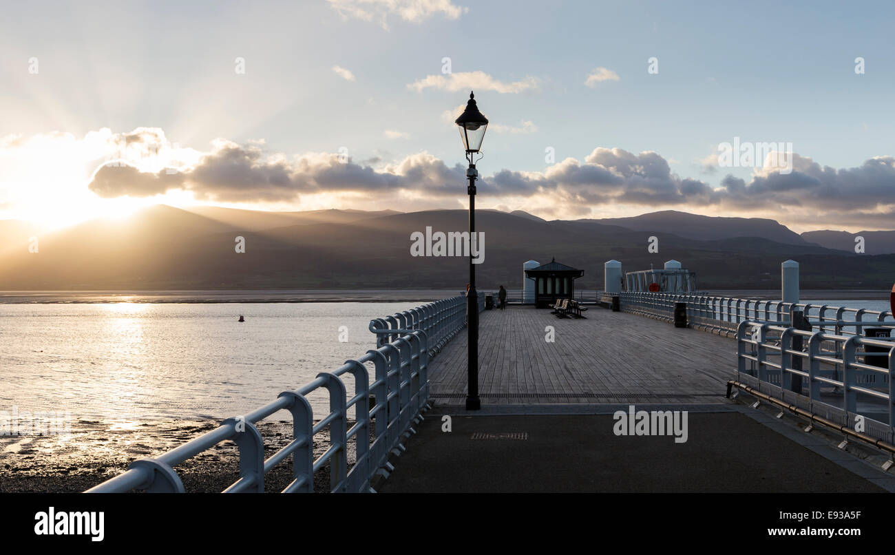Beaumaris Pier in Beaumaris, Anglesey, North Wales Stock Photo - Alamy