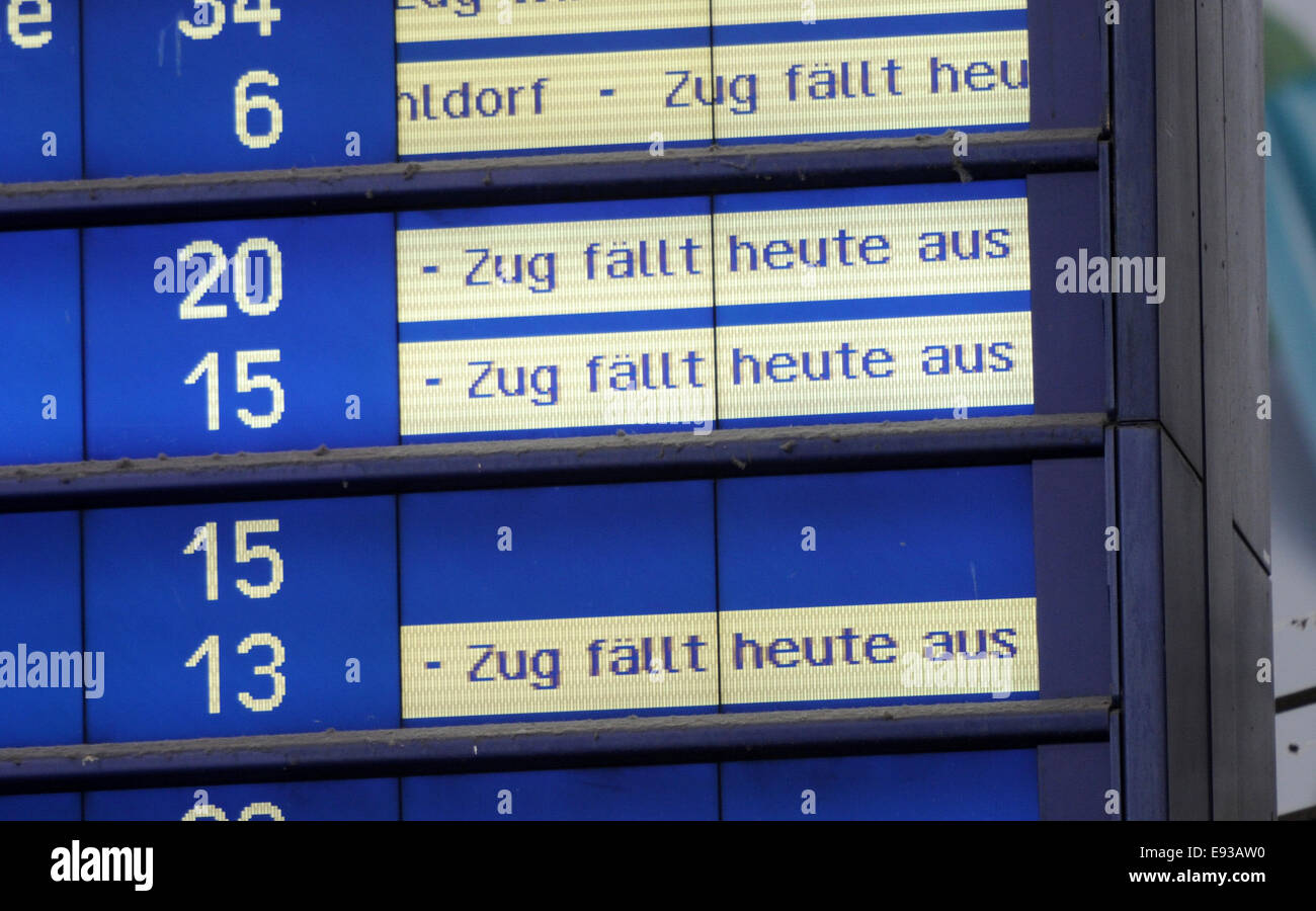 Cancelled train hi-res stock photography and images - Alamy