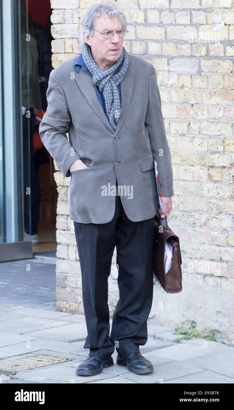 Kate Beckinsale, Terry Jones and Rob Riggle film scenes for 'Absolutely ...