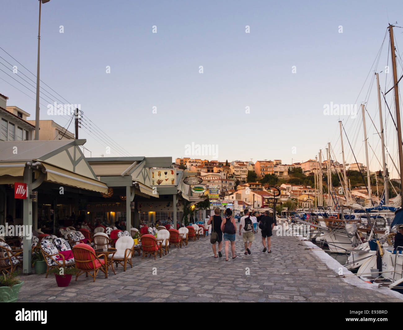 Harbour promenade hi-res stock photography and images - Alamy