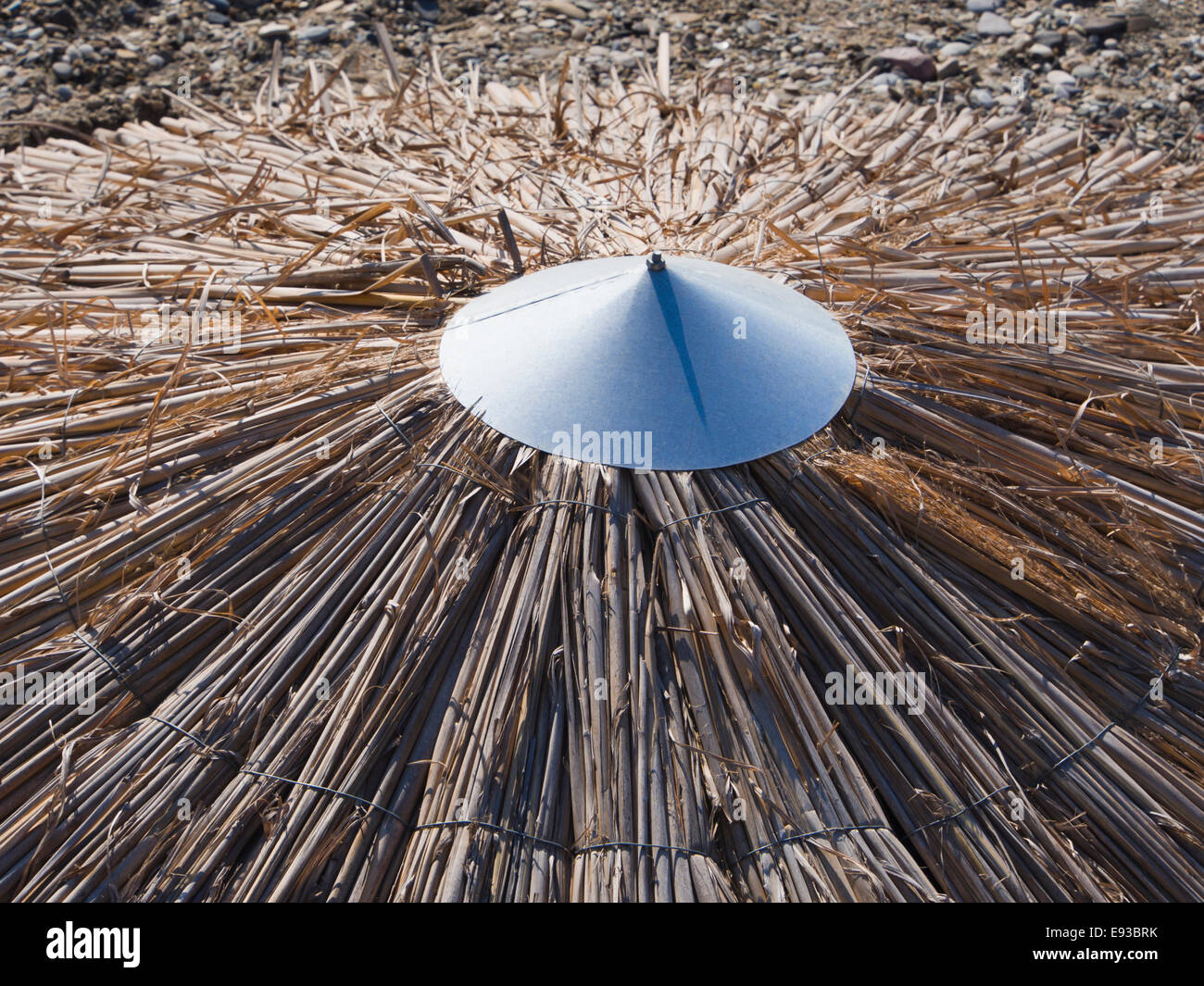 Natural straw textures hi-res stock photography and images - Alamy