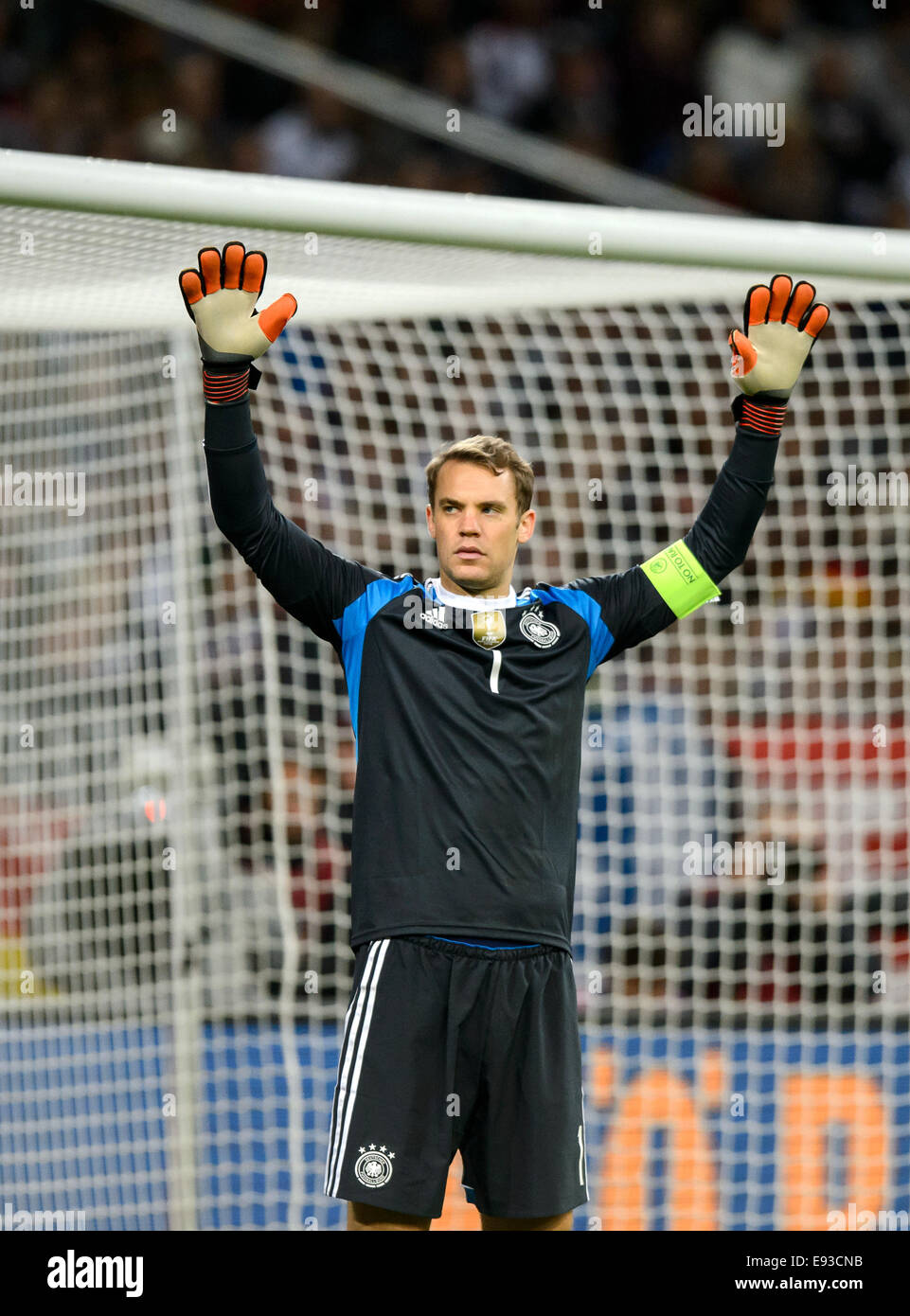 Geselnkrichen, Germany. 14th Oct, 2014. Germany's goalkeeper Manuel ...