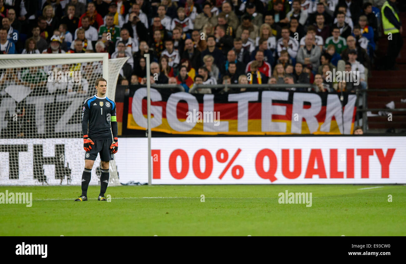 Geselnkrichen, Germany. 14th Oct, 2014. Germany's goalkeeper Manuel ...