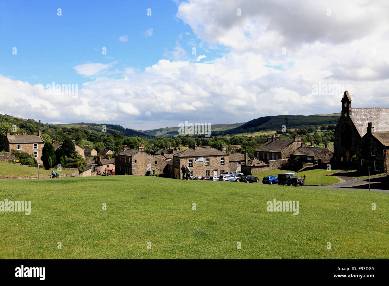 Reeth village yorkshire dales uk hi-res stock photography and images ...
