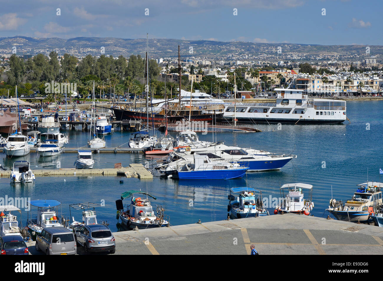 Boats harbour panorama hi-res stock photography and images - Alamy