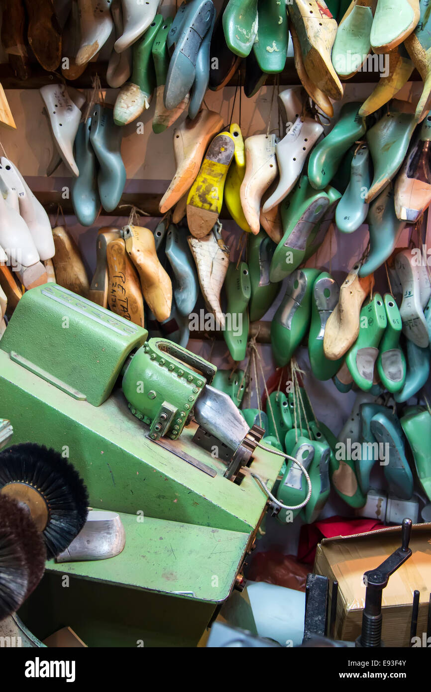 Shoe making machine hi-res stock photography and images - Alamy