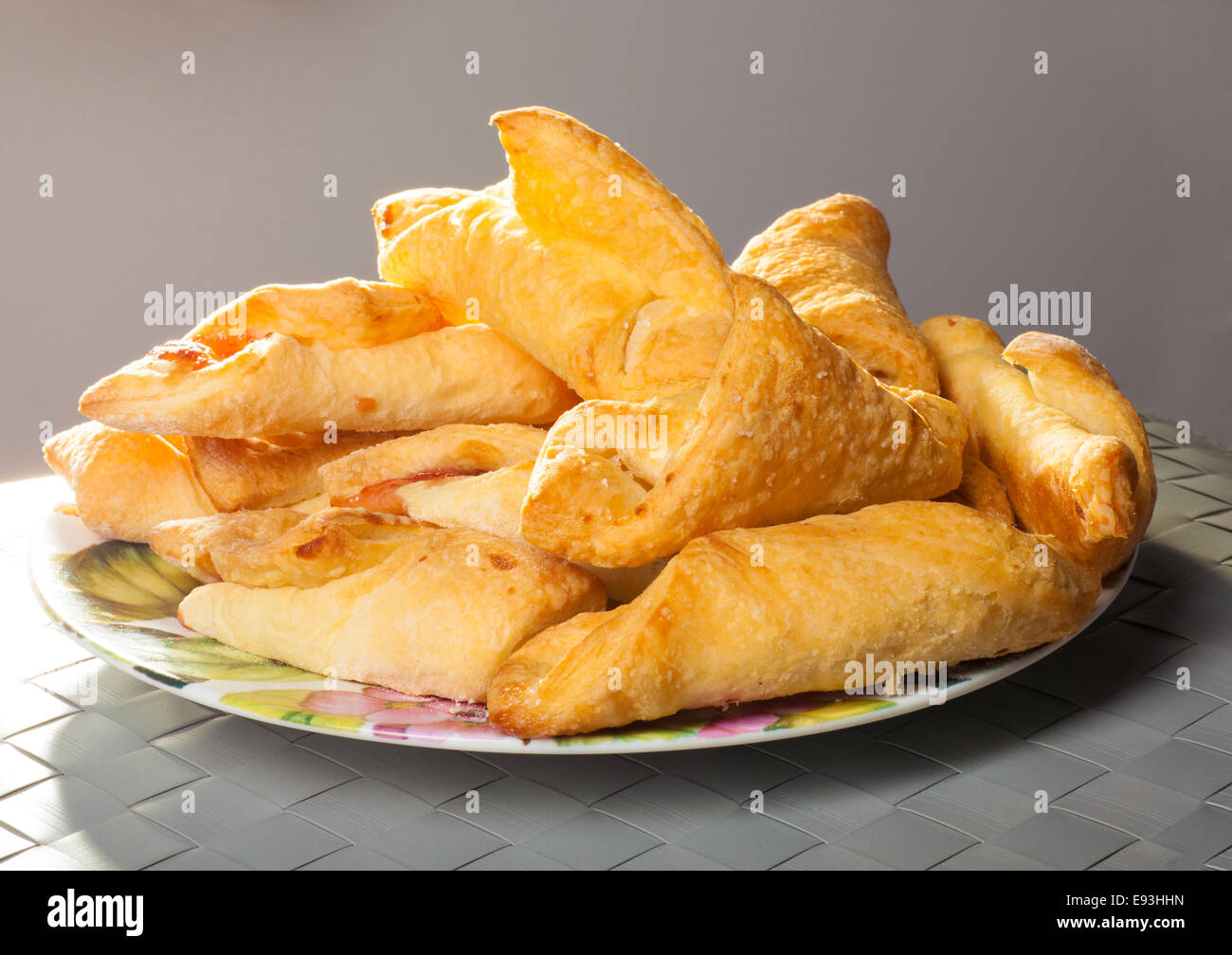 Gold baked hi-res stock photography and images - Alamy