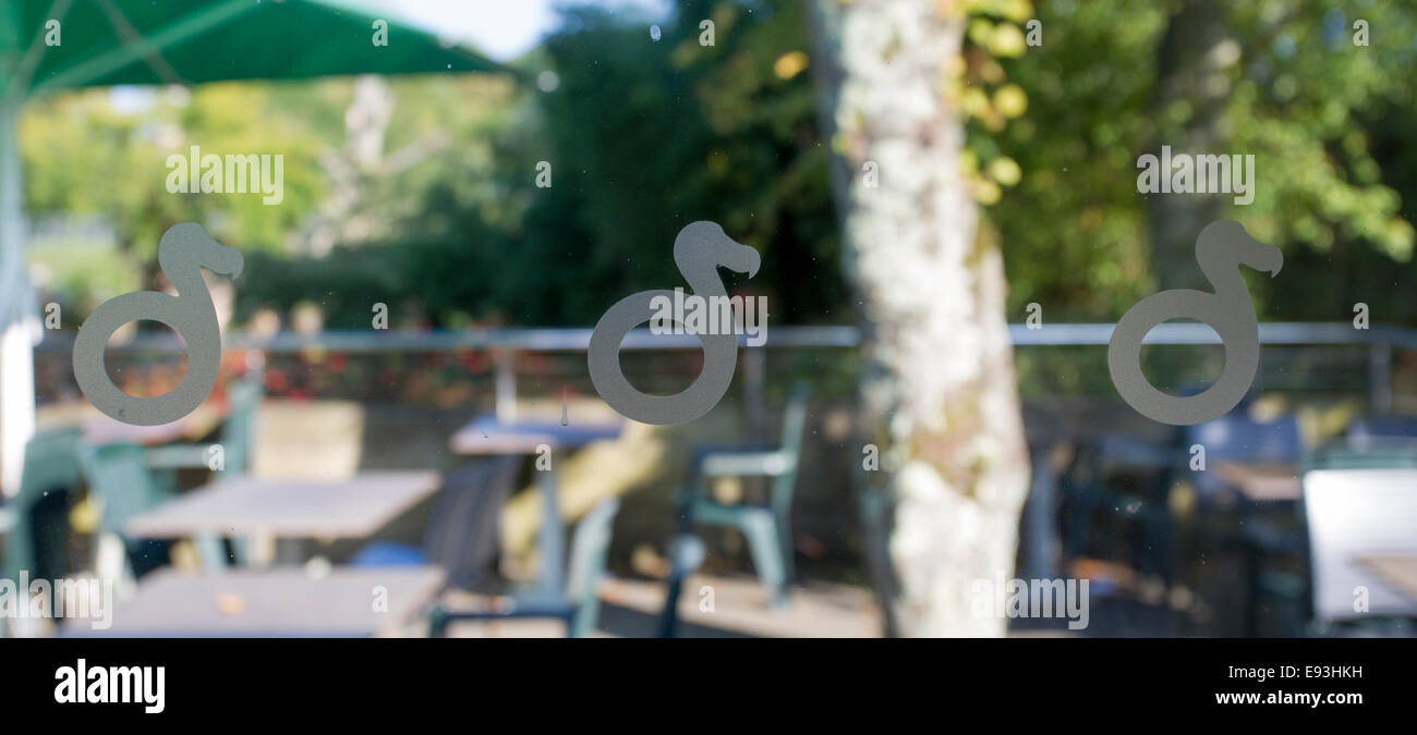 The dodo logo hi-res stock photography and images - Alamy