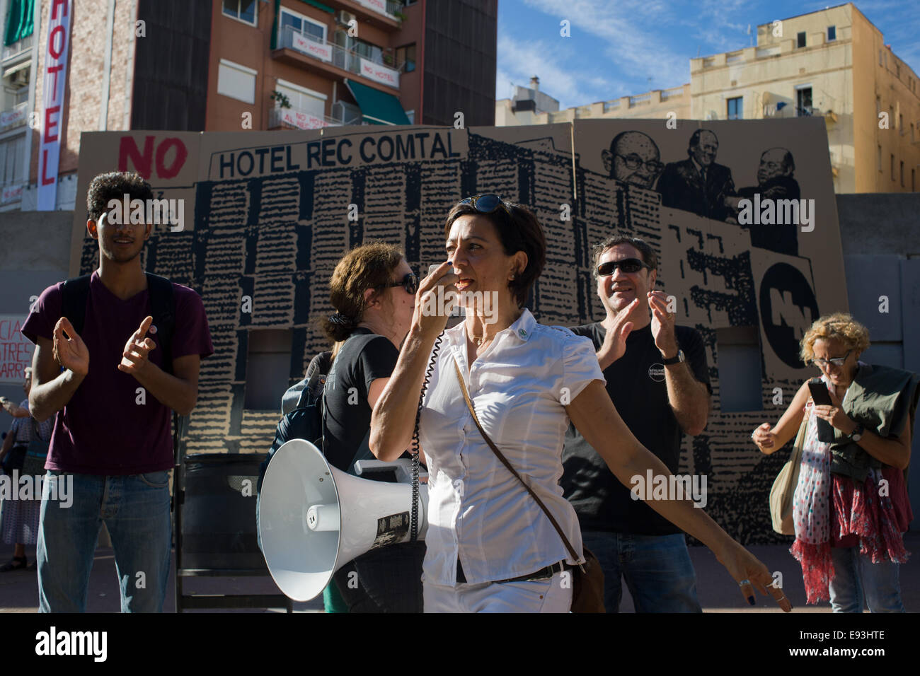 One hundred residents hi-res stock photography and images - Alamy