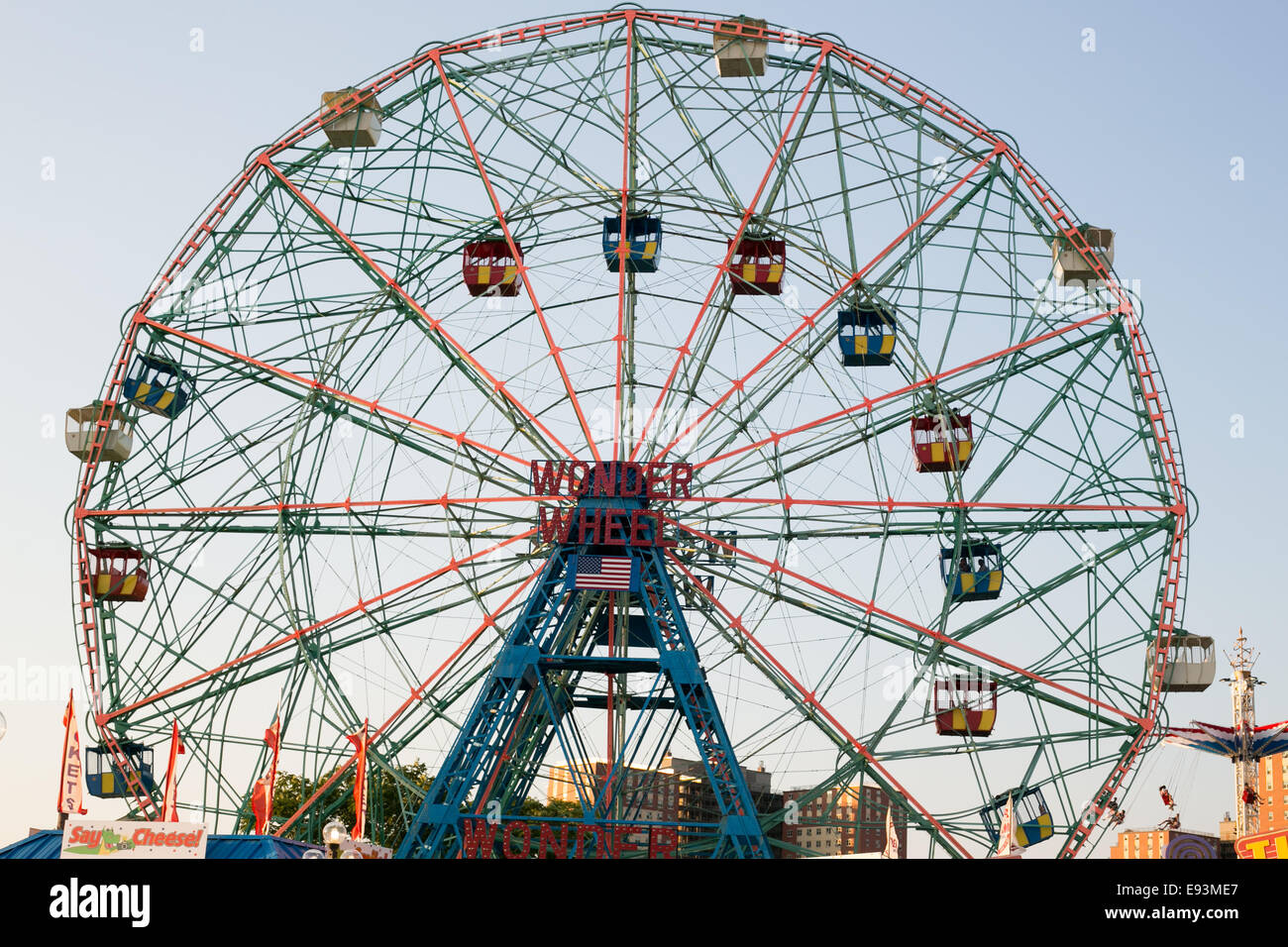 Wonder Wheel at Coney Island, Brooklyn, New York Stock Photo - Alamy