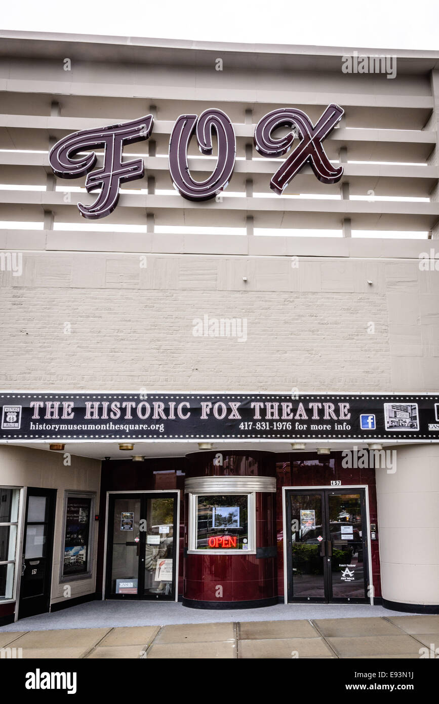 County hall gallery entrance hi-res stock photography and images - Alamy