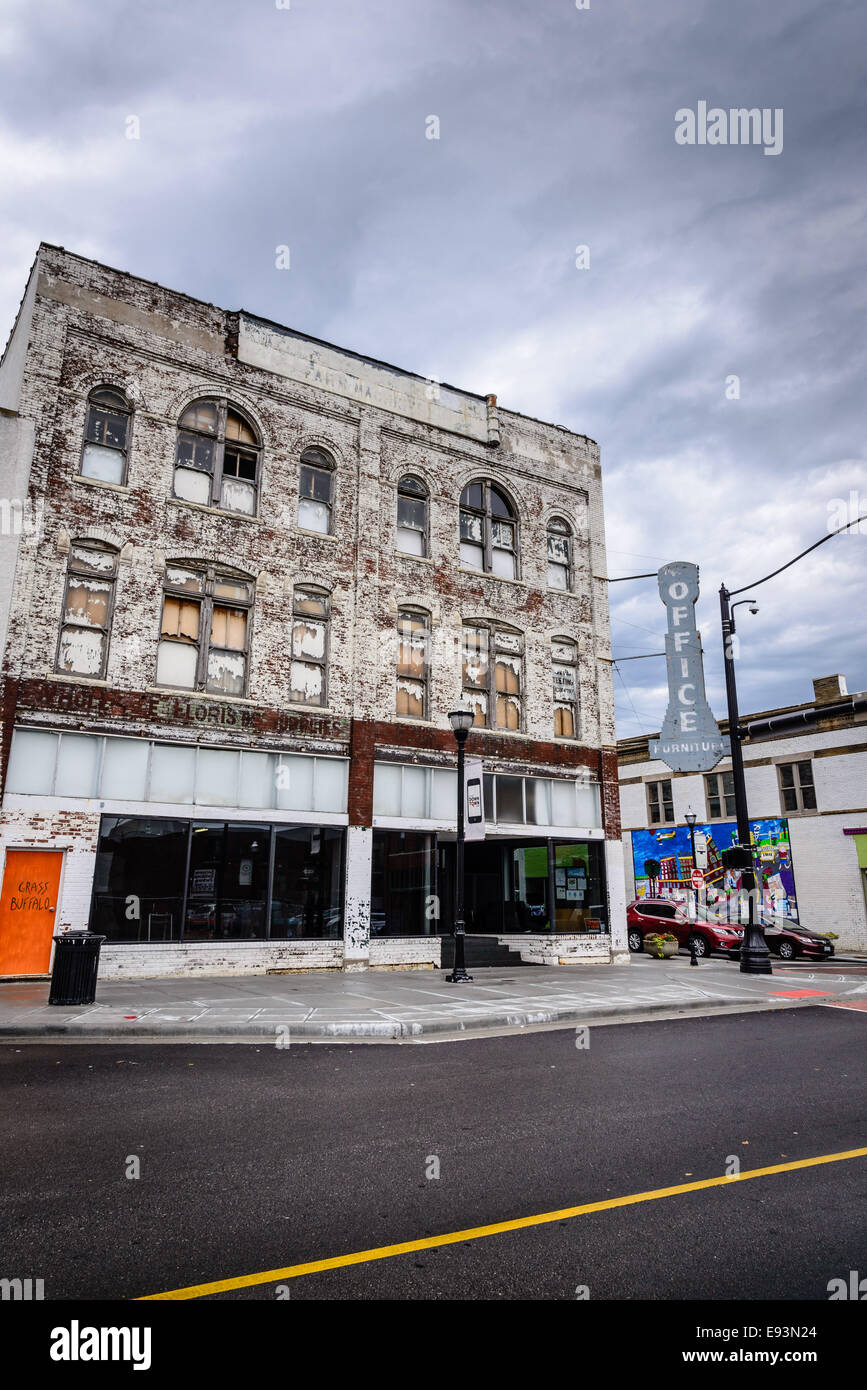 Former Springfield Seed Company building, 320 West Walnut Street ...