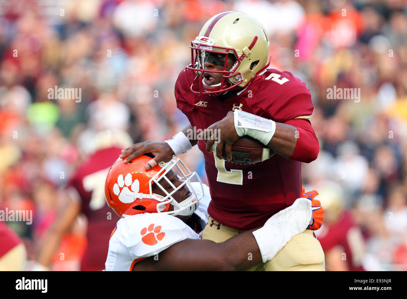 October 18, 2014: Boston College Eagles quarterback Tyler Murphy (2) in ...