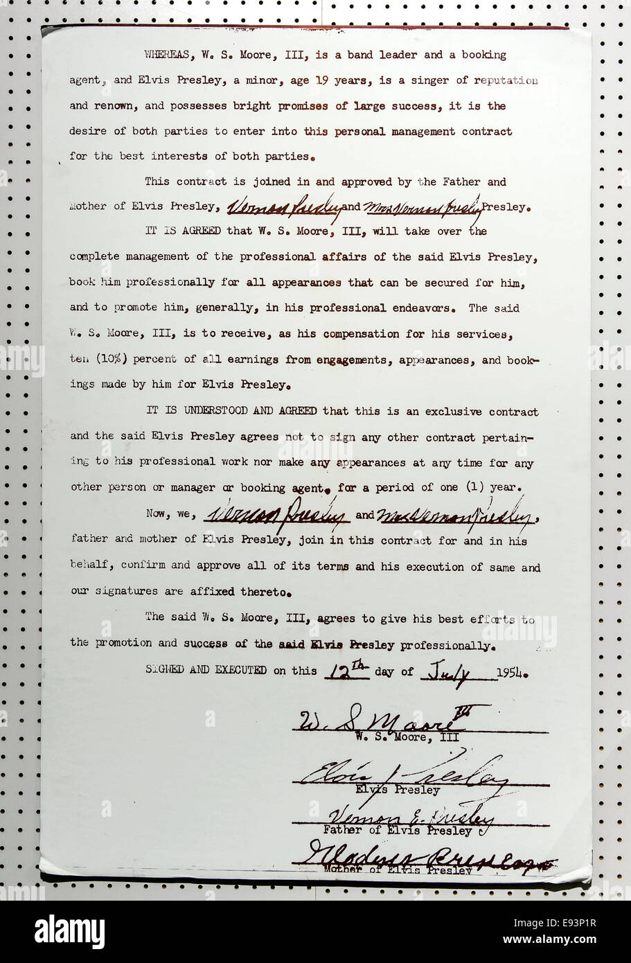 Nashville, Tennessee, USA. 18th Oct, 2014. An Elvis Presley contract on ...