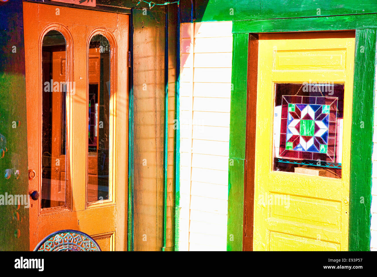 Colorful doors hi-res stock photography and images - Alamy
