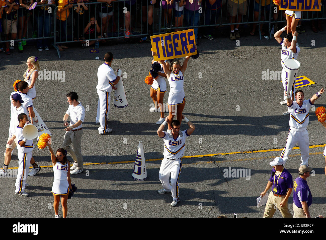 Louisiana, US. 18th Oct, 2014. LSU Marching Band walking to the LSU ...