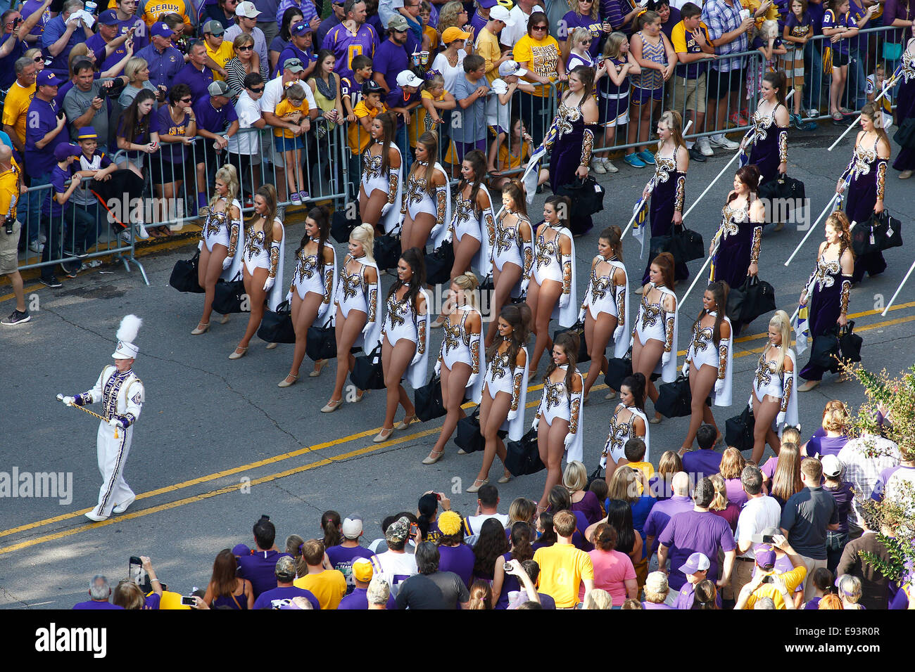 Louisiana, US. 18th Oct, 2014. LSU Marching Band walking to the LSU ...