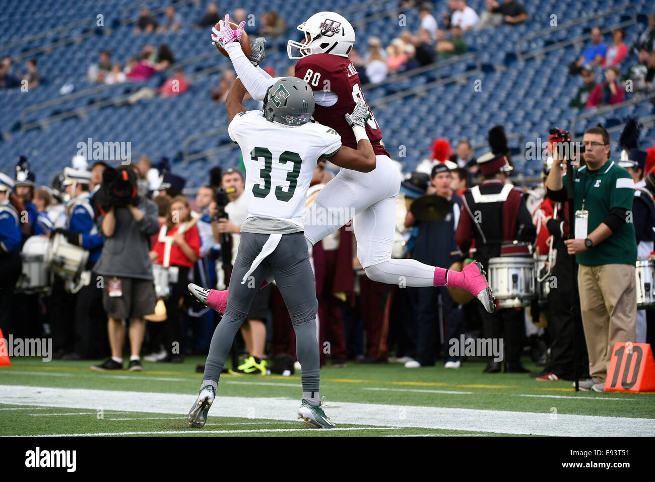 Foxborough, Massachusetts, USA. 18th Oct, 2014. Massachusetts Minutemen ...