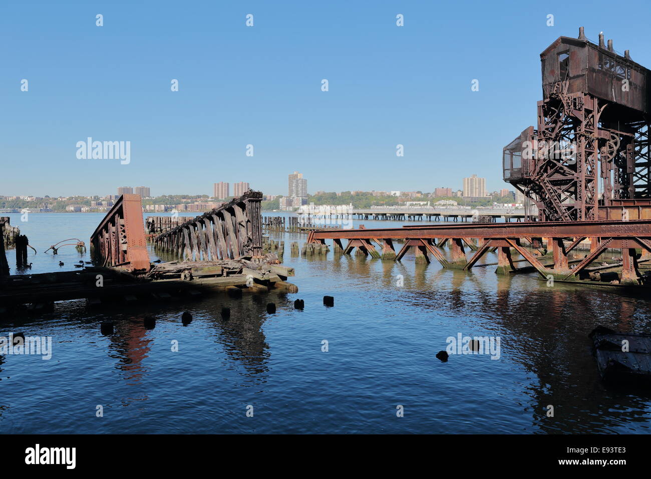 Ruins of a pier in the Hudson River, Riverside, New York Stock Photo ...
