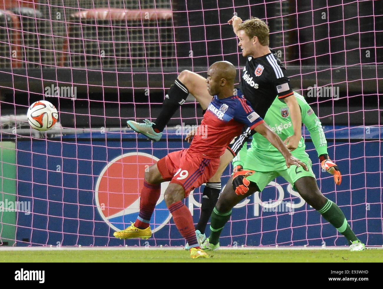 D c united defender taylor kemp 33 hi-res stock photography and images ...