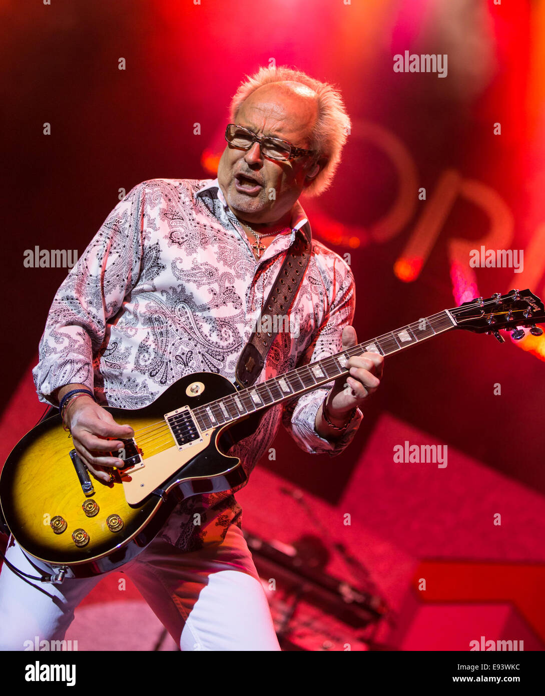 Mick jones foreigner rock band hi-res stock photography and images - Alamy