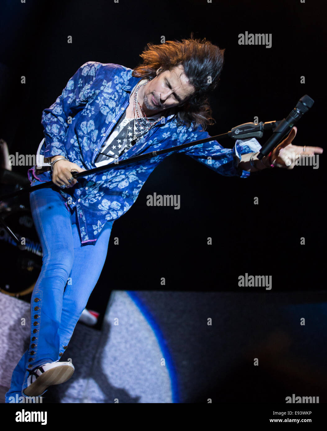 Kelly hansen singer hi-res stock photography and images - Alamy