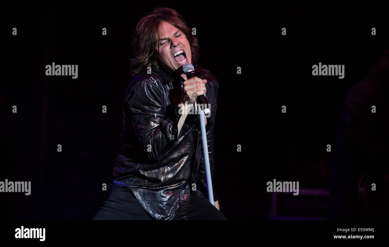 Hammersmith Apollo In High Resolution Stock Photography and Images - Alamy