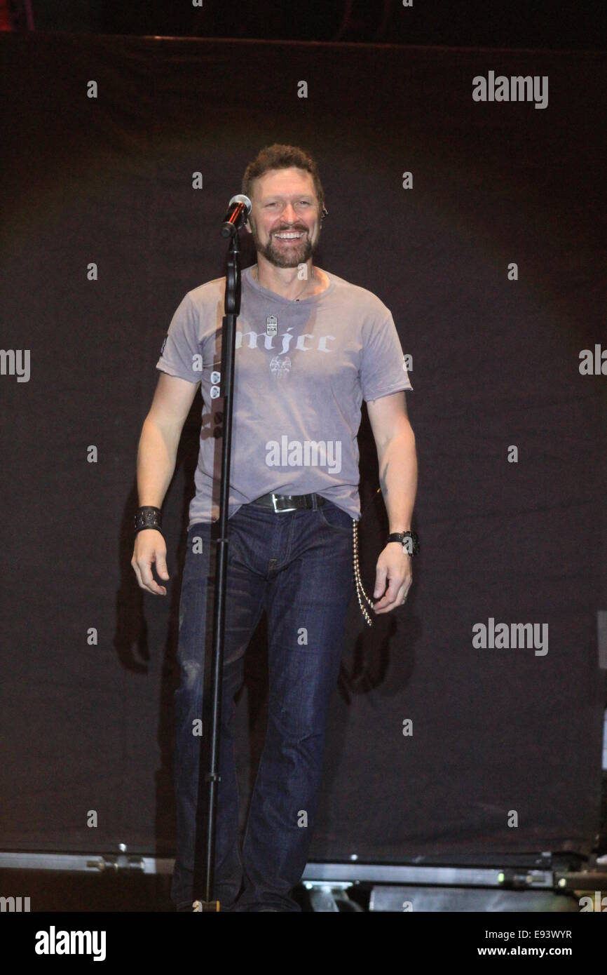 Craig Morgan performing live on stage at Country Thunder Featuring ...