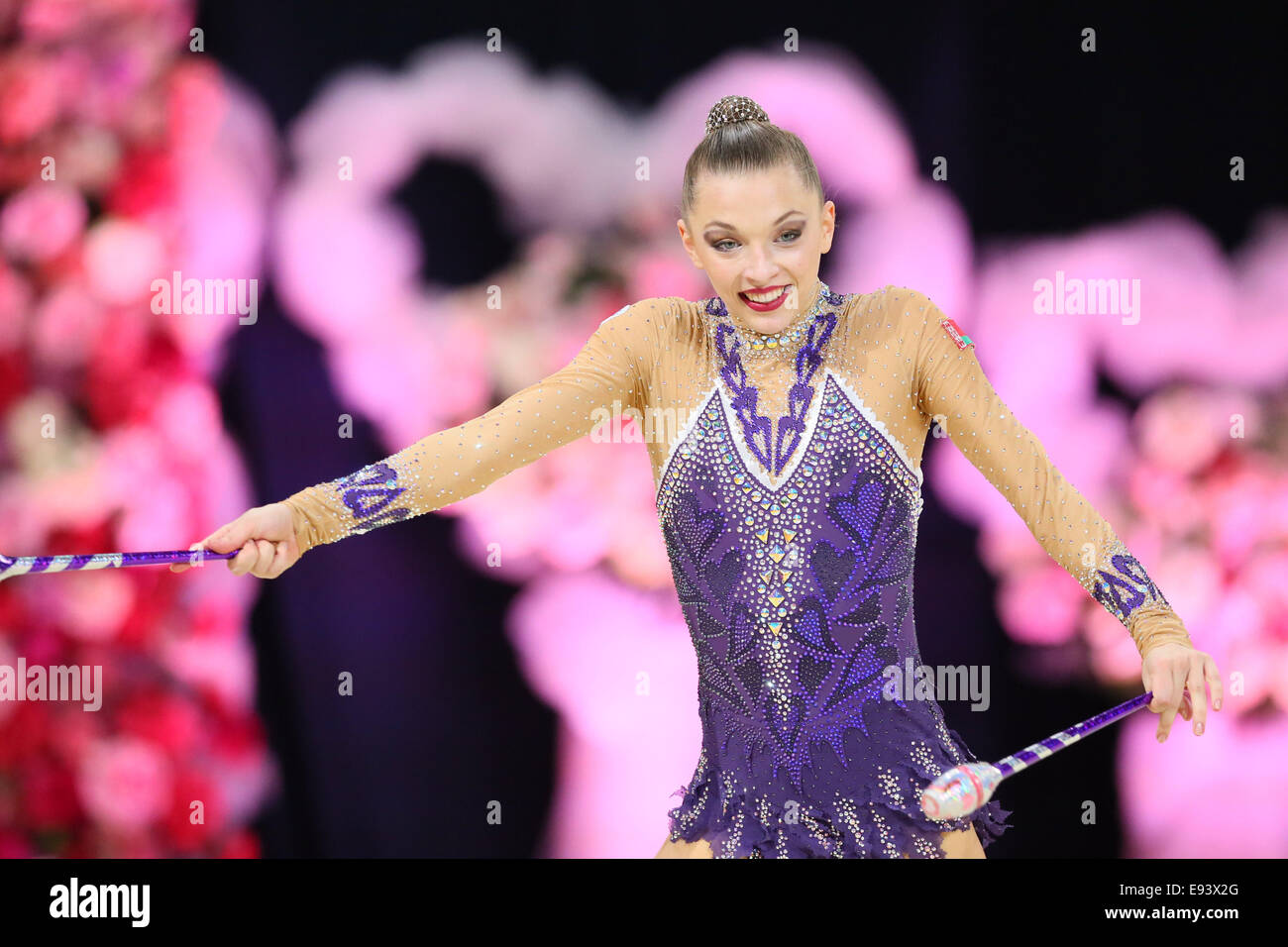 Tokyo Metropolitan Gymnasium, Tokyo, Japan. 18th Oct, 2014. Melitina ...