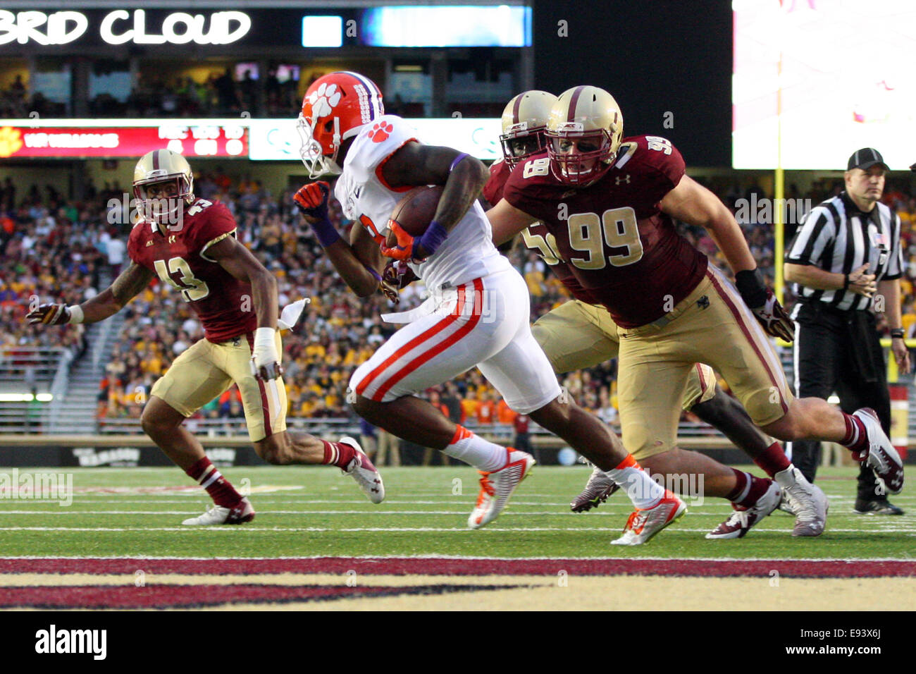 Massachusetts, US. 18th Oct, 2014. Clemson Tigers running back Wayne ...