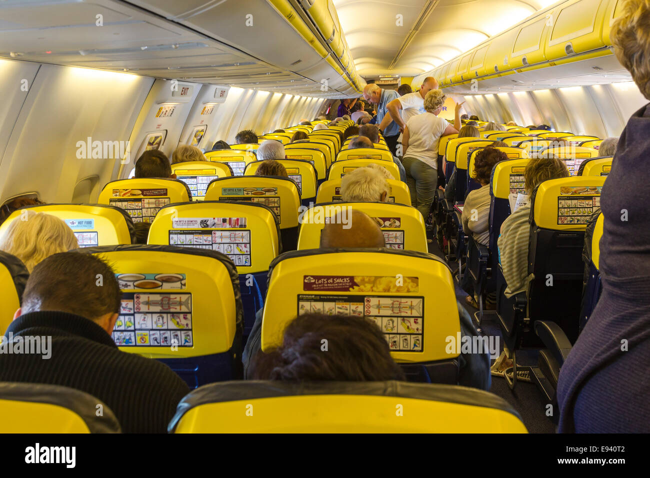 Ryanair Boeing 737-800 in Flight to Paphos Cyprus Stock Photo - Alamy