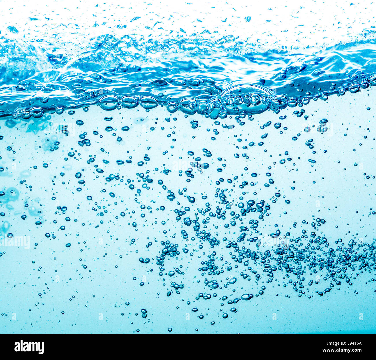 Many bubbles in water close up, abstract water wave with bubbles Stock ...