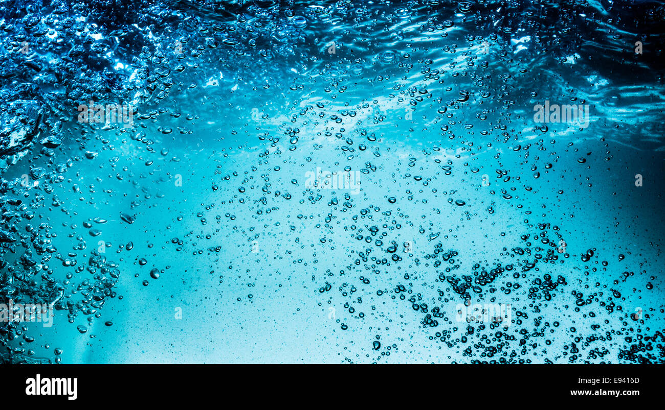 Many bubbles in water close up, abstract water wave with bubbles Stock ...