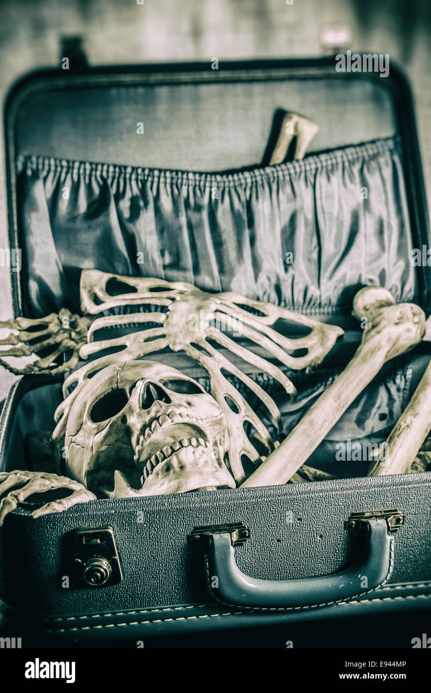 Skeleton in suitcase hi-res stock photography and images - Alamy