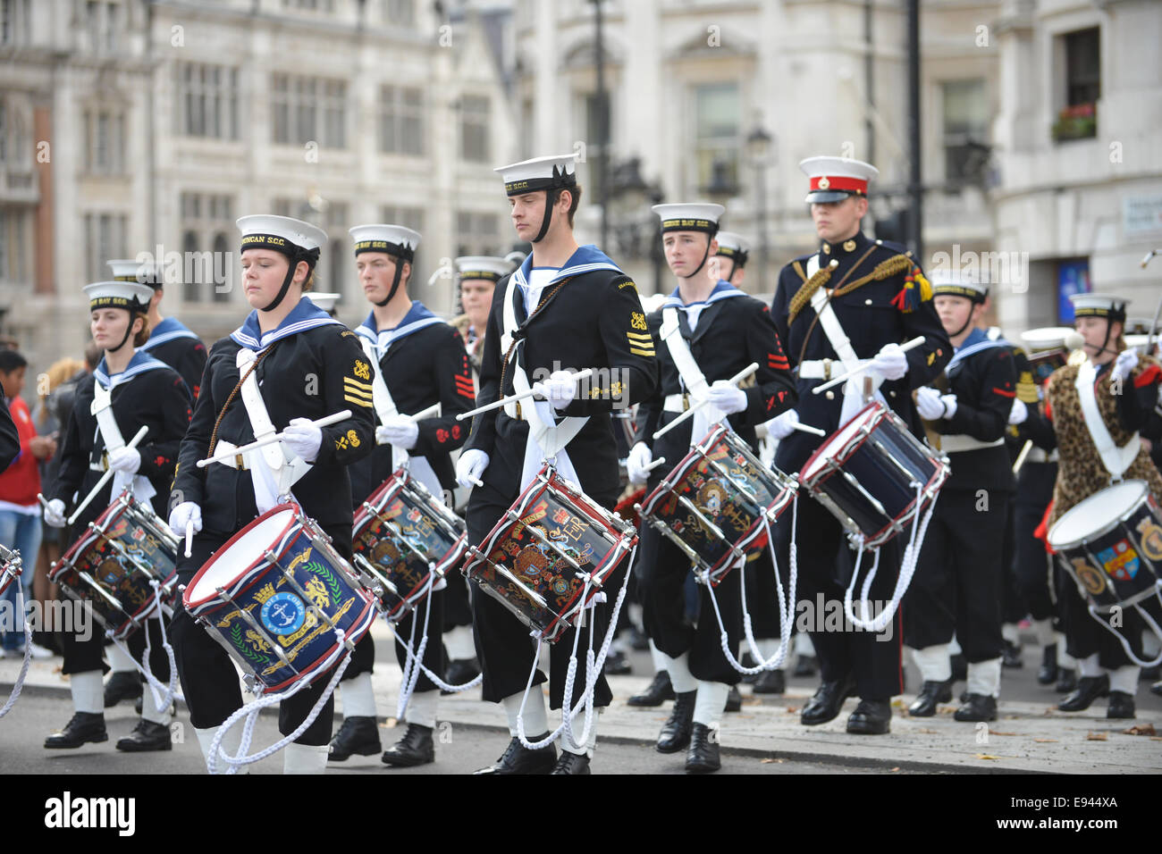Trafalgar Square, London, UK. 19th October 2014. A marching band ...