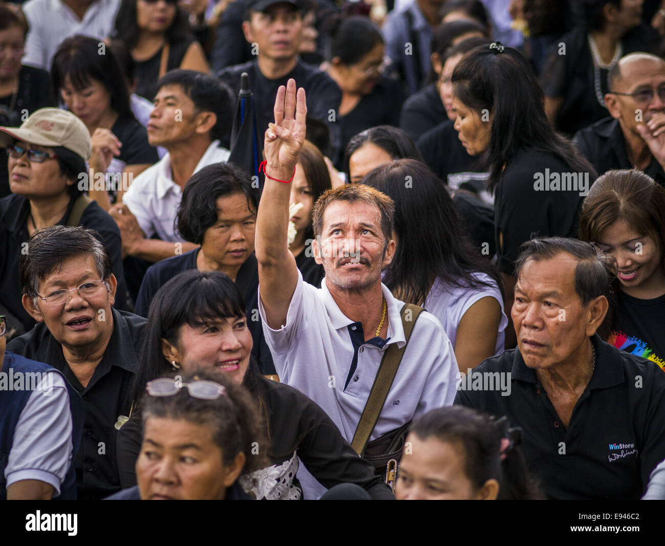 Saluter hi-res stock photography and images - Alamy