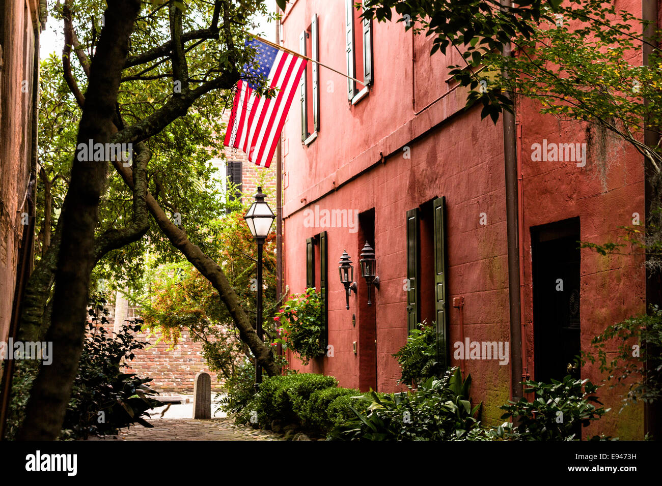 Philadelphia Alley also known as Dueler's Alley in the French Quarter ...