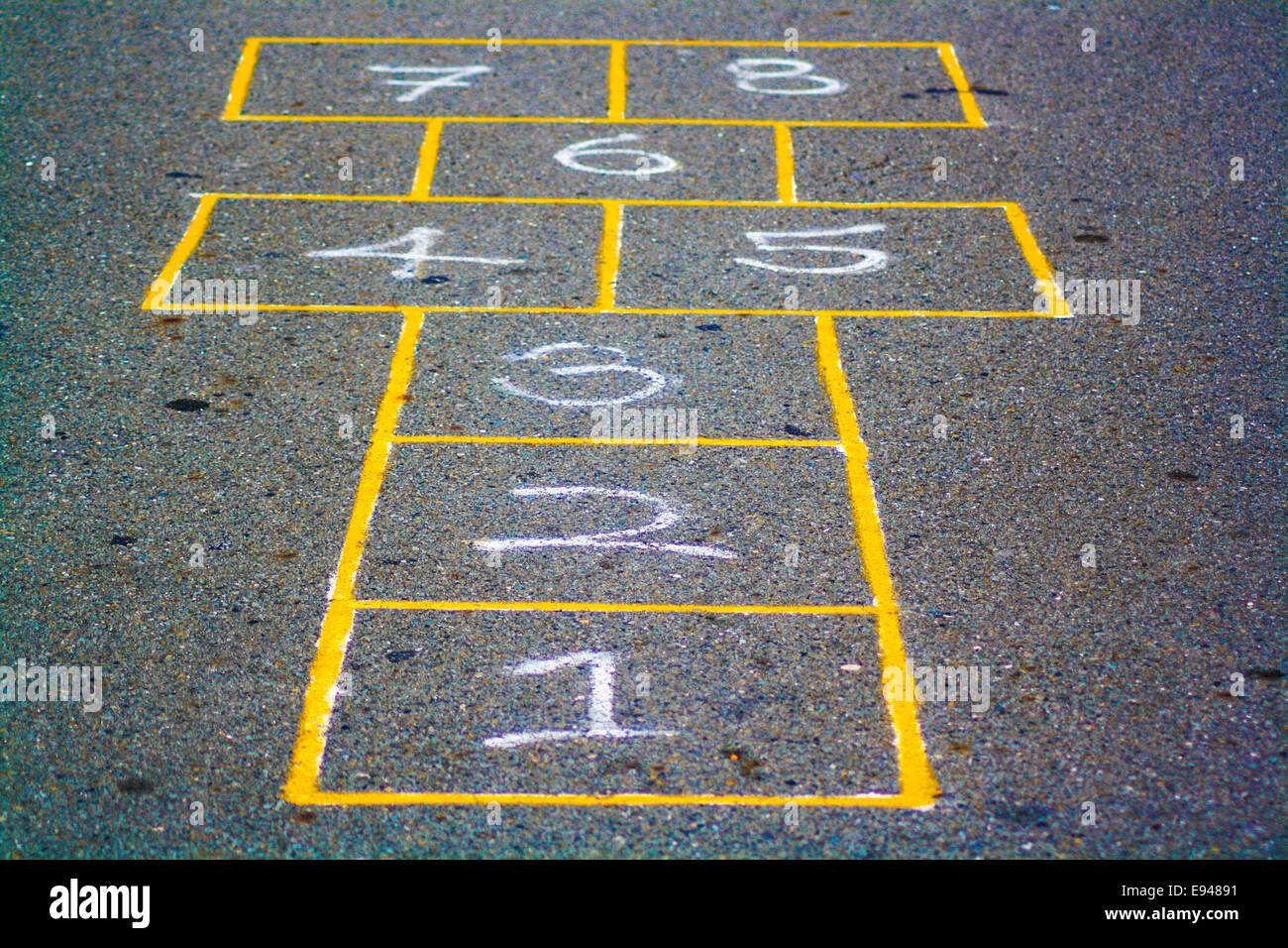 Hopscotch on pavement hi-res stock photography and images - Alamy