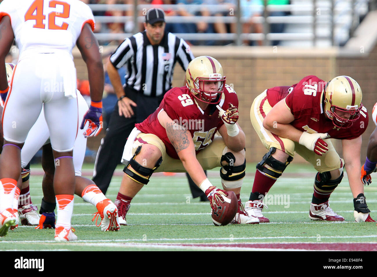 Massachusetts, US. 18th Oct, 2014. Boston College Eagles center Andy ...