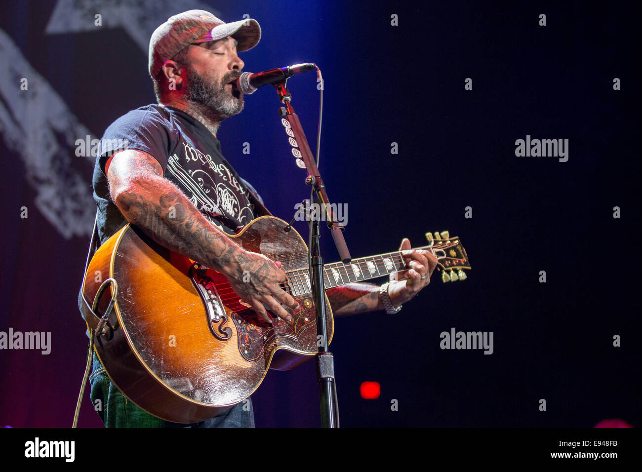 Aaron lewis singer hi-res stock photography and images - Alamy