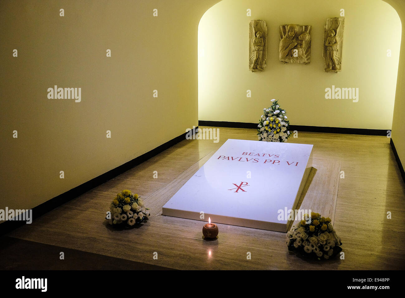 Tomb of pope paul vi hi-res stock photography and images - Alamy