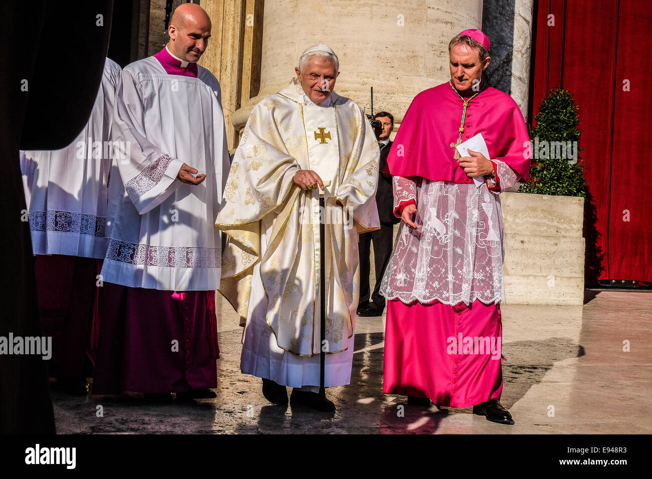 Vatican City. 19th Oct, 2014. Beatification of Pope Paul VI 19 Sep 2014 ...
